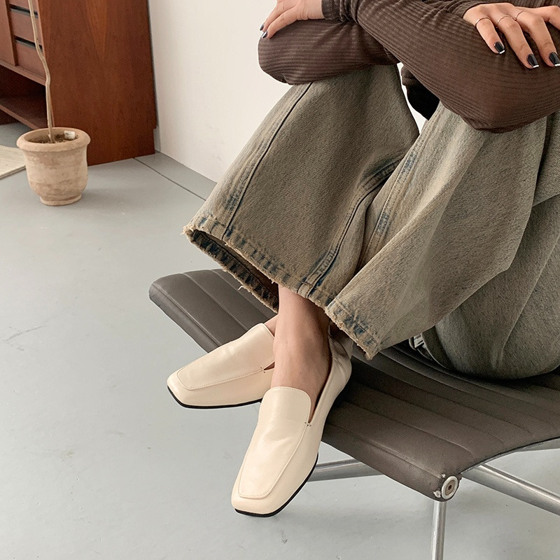 me2401 square stich mono loafer 스퀘어 스티치 모노 로퍼 - ivory - 하고(HAGO)