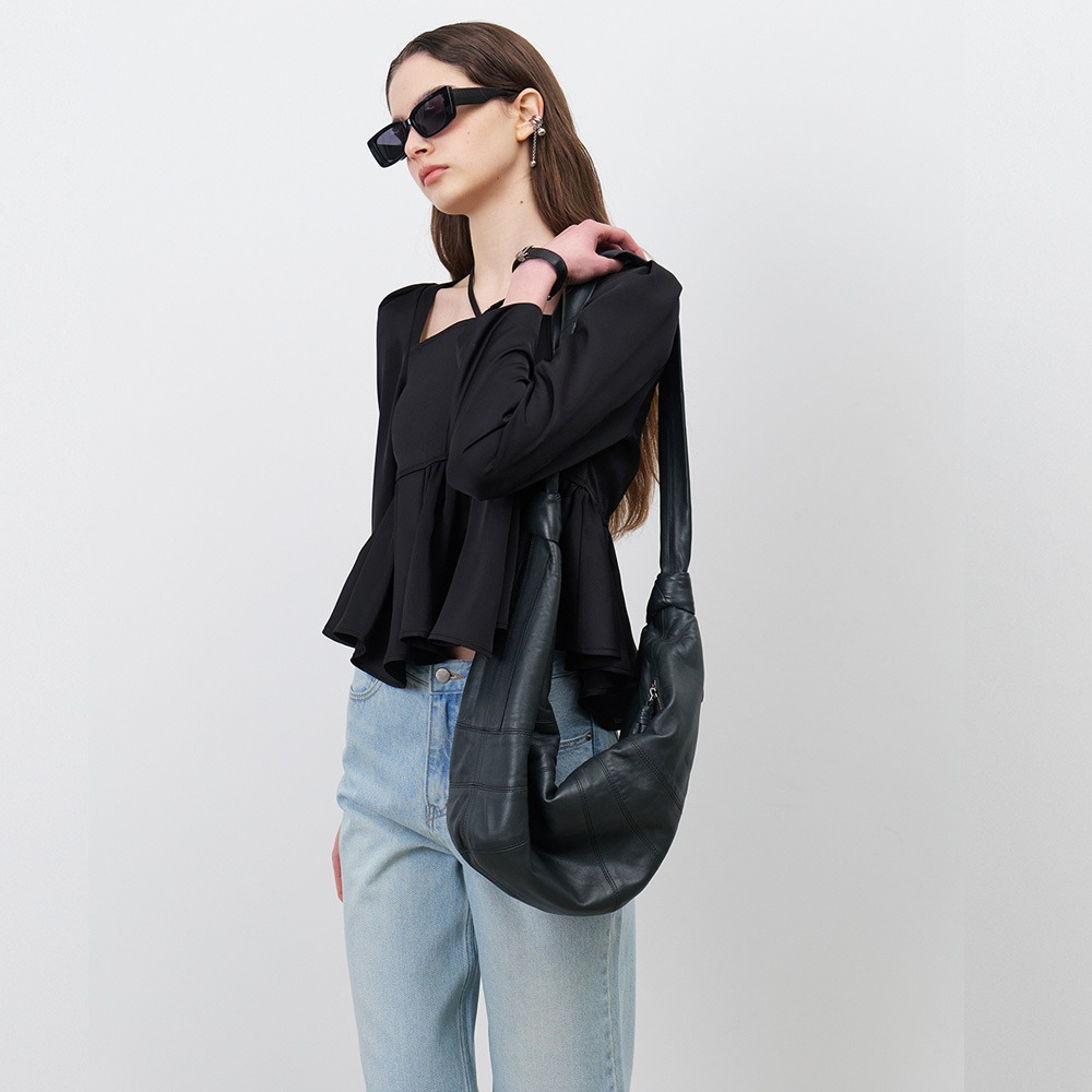 24 Spring_ Black Flare Blouse [예약] - HAGO(하고)