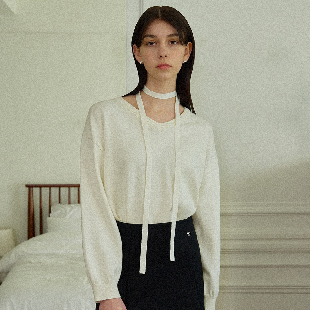 [22% 쿠폰]Pale v neck ribbon choker knit - cream - HAGO(하고)
