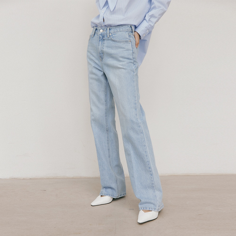 Essential Straight Jeans (light blue) - 하고(HAGO)