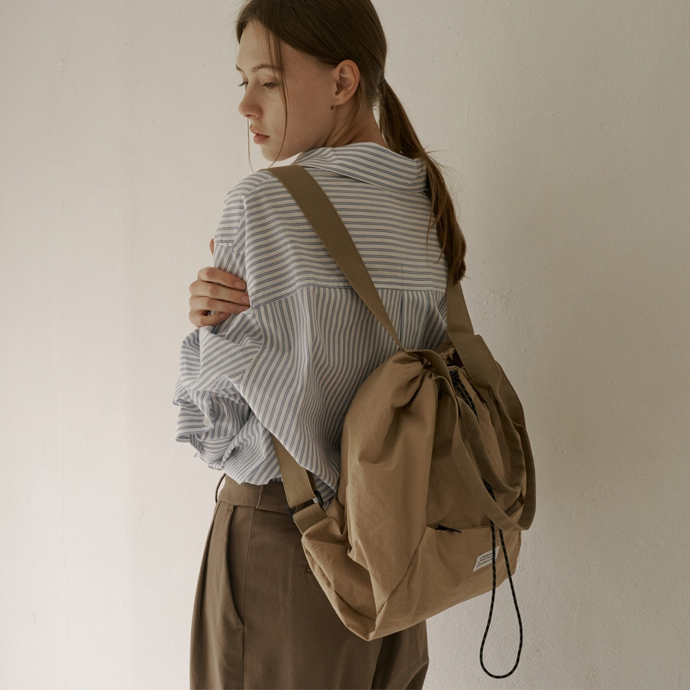 포티 투웨이 백팩 베이지 Porty 2-way backpack Beige - 하고