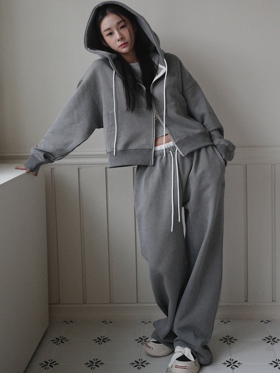 PIGMENT LAYERED SWEAT PANTS (CHARCOAL) - 하고