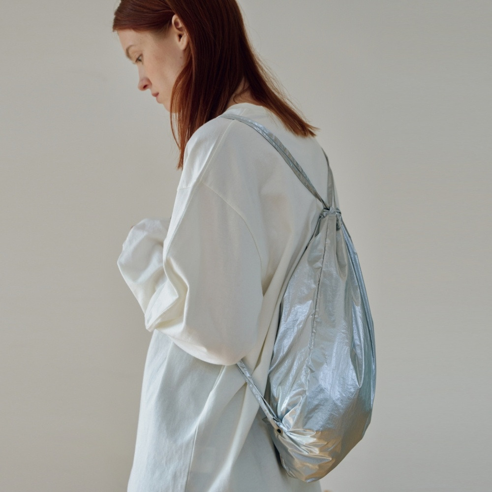 METALLIC DRAWSTRING BAG SILVER - HAGO(하고)