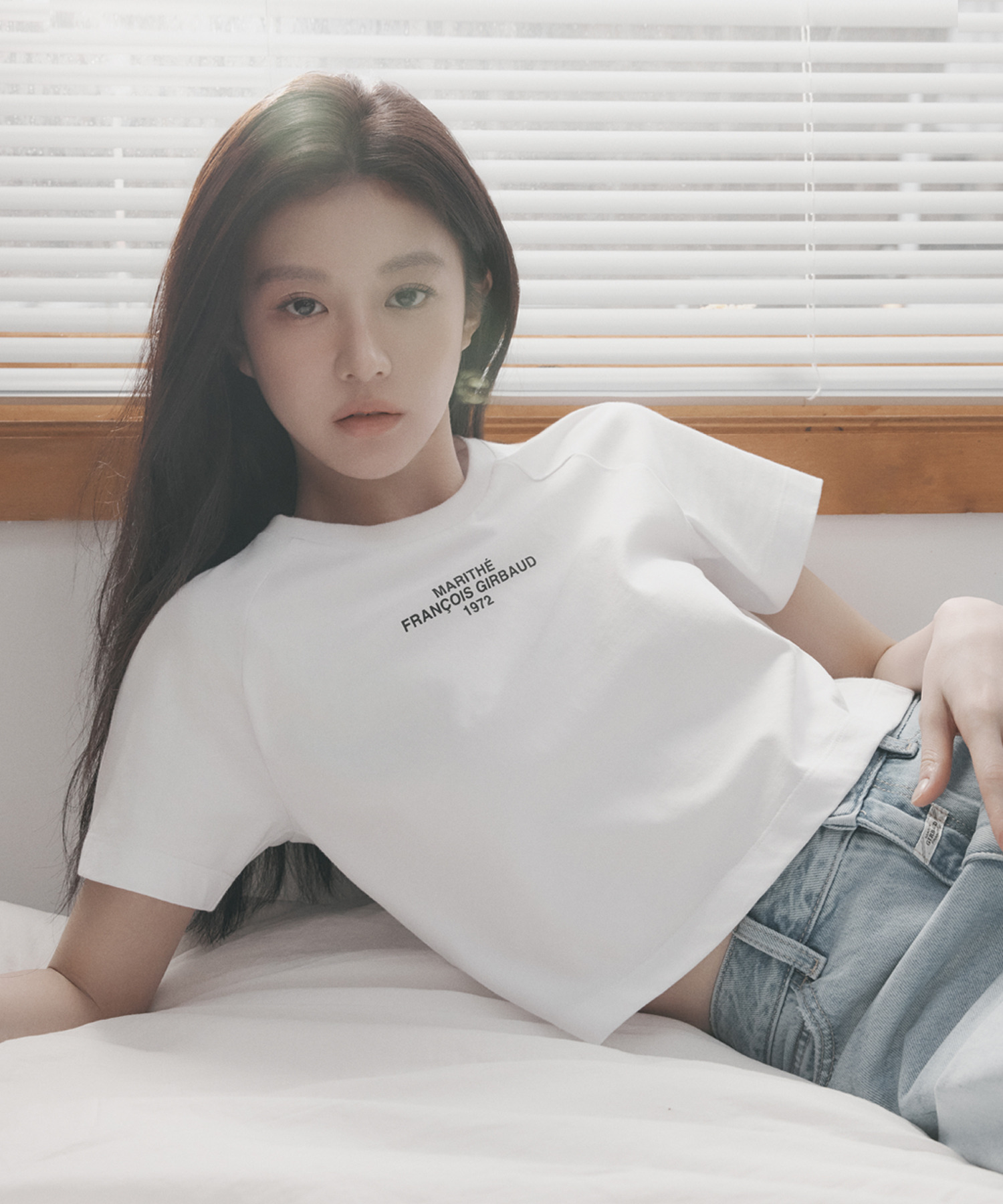 W LETTERING LOGO CROP TEE white - HAGO(하고)