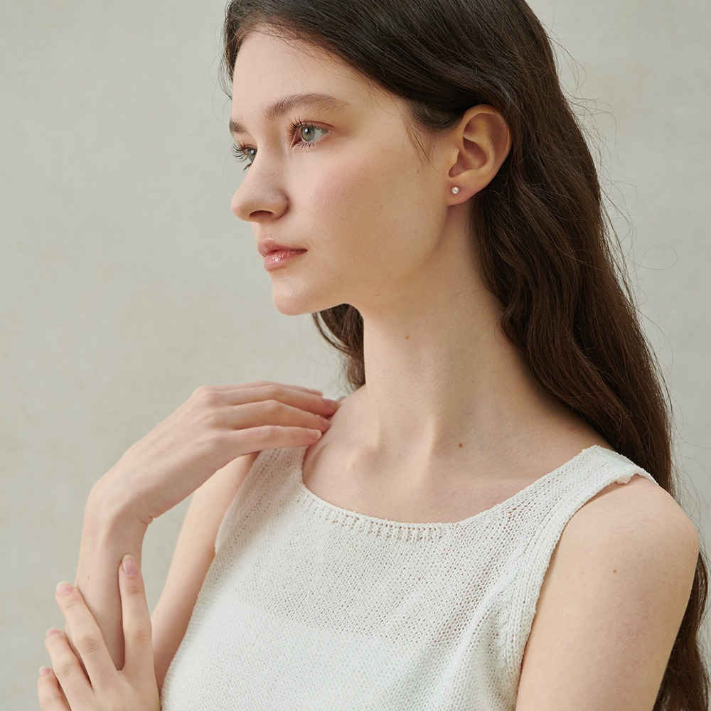 Biela Basic Sleeveless - 하고(HAGO)