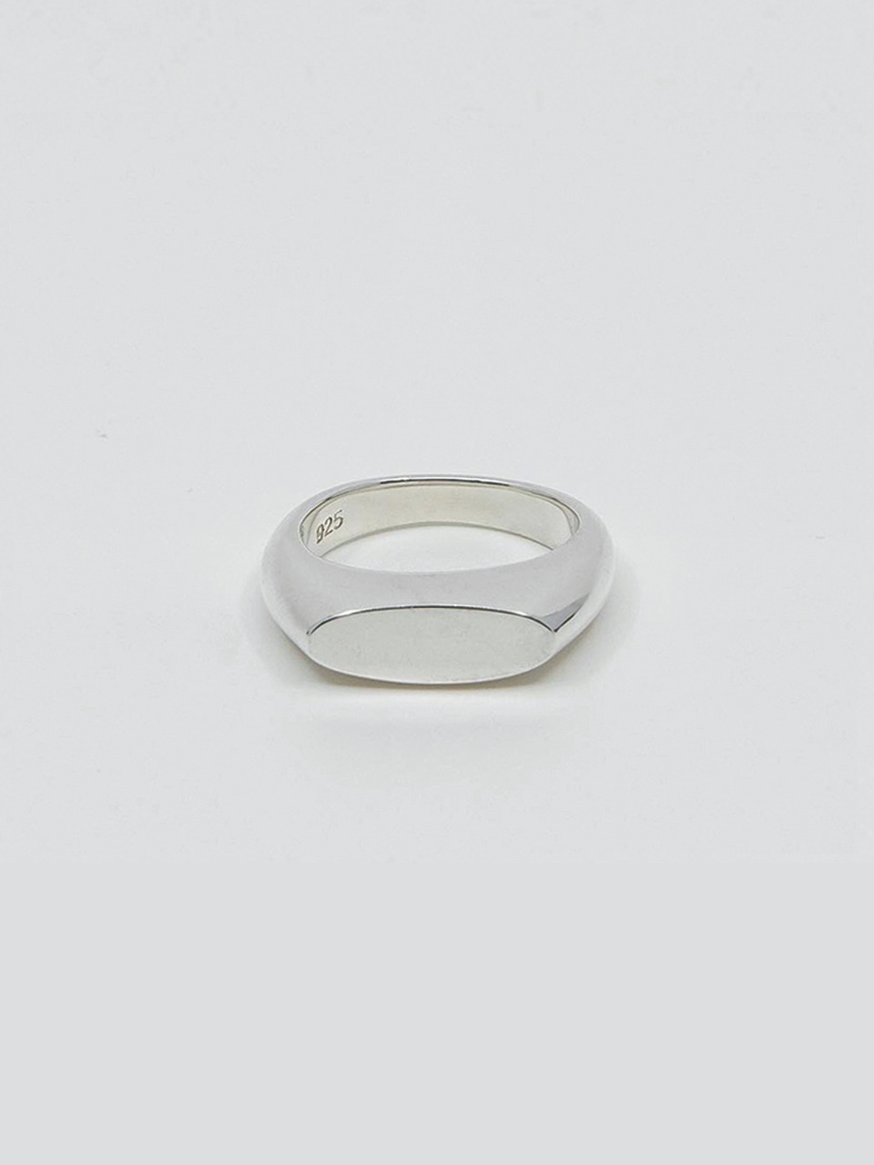 oval signet ring (silver ver.) - HAGO(하고)