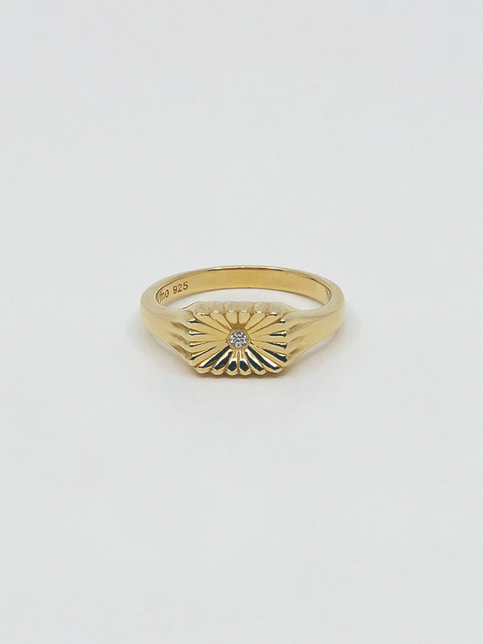 moissanite flower ring (gold ver.) - HAGO(하고)