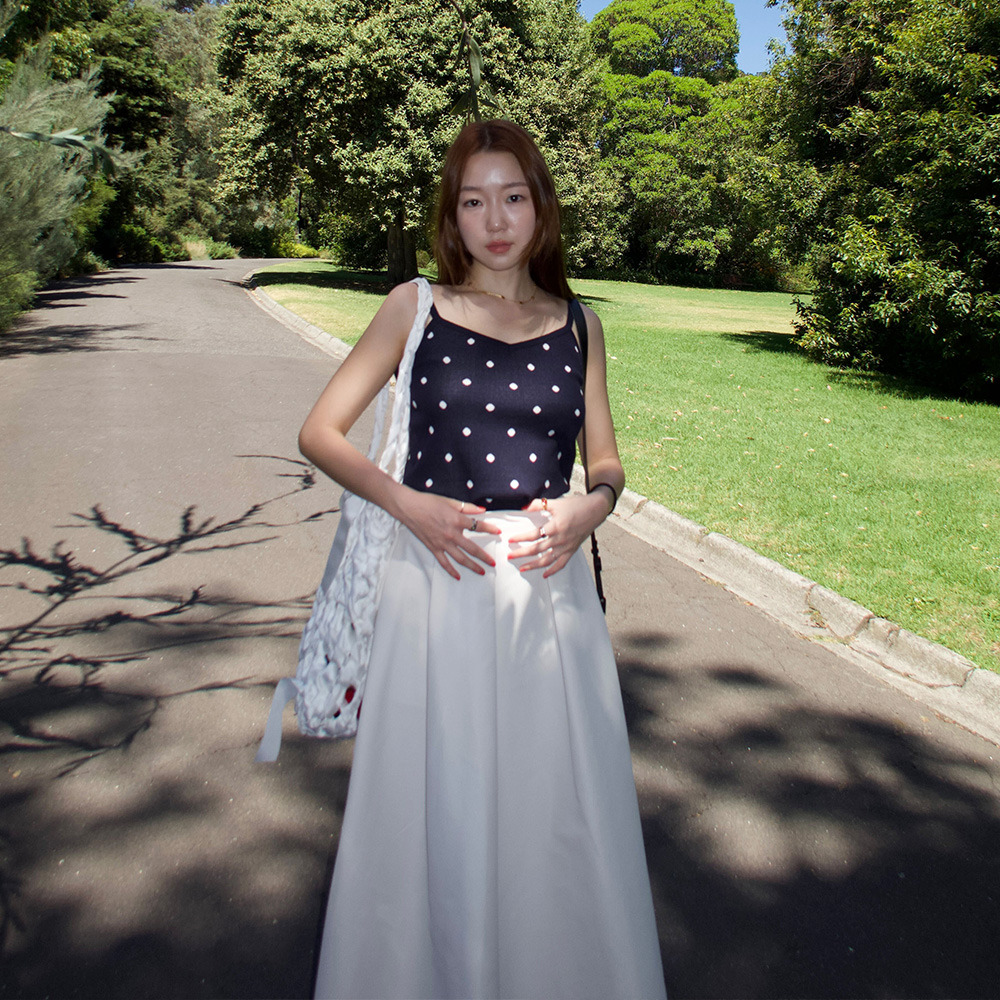 하이델베리 도트 자카드 슬리브리스 니트 (Navy&Ivory dot) - 하고(HAGO)