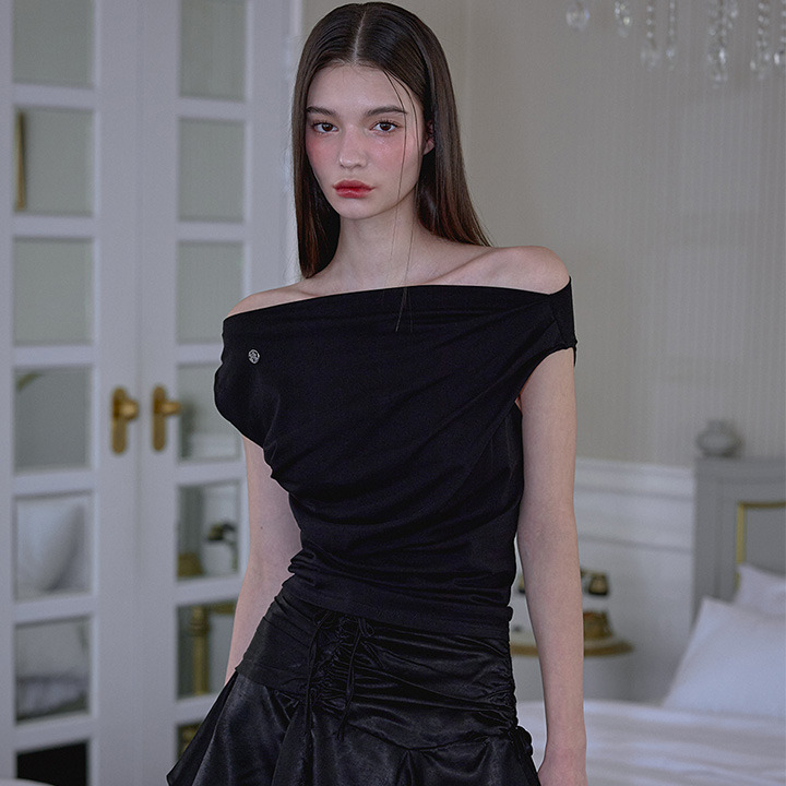 Drape Off Shoulder Sleeveless [Black] - 하고(HAGO)