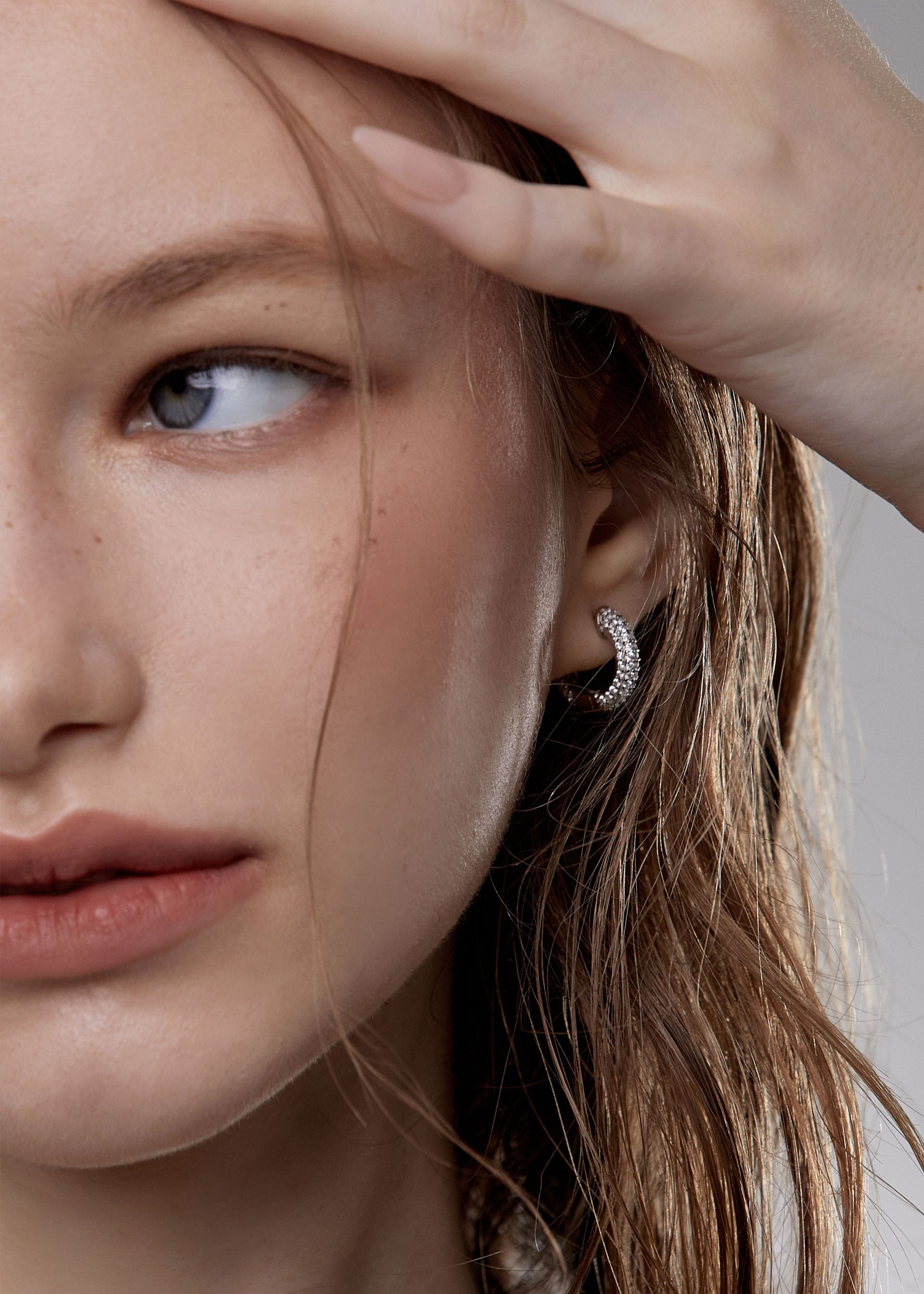 [이사배, 하이키 리이나 착용] Pave One Touch Hoop Earrings - HAGO(하고)