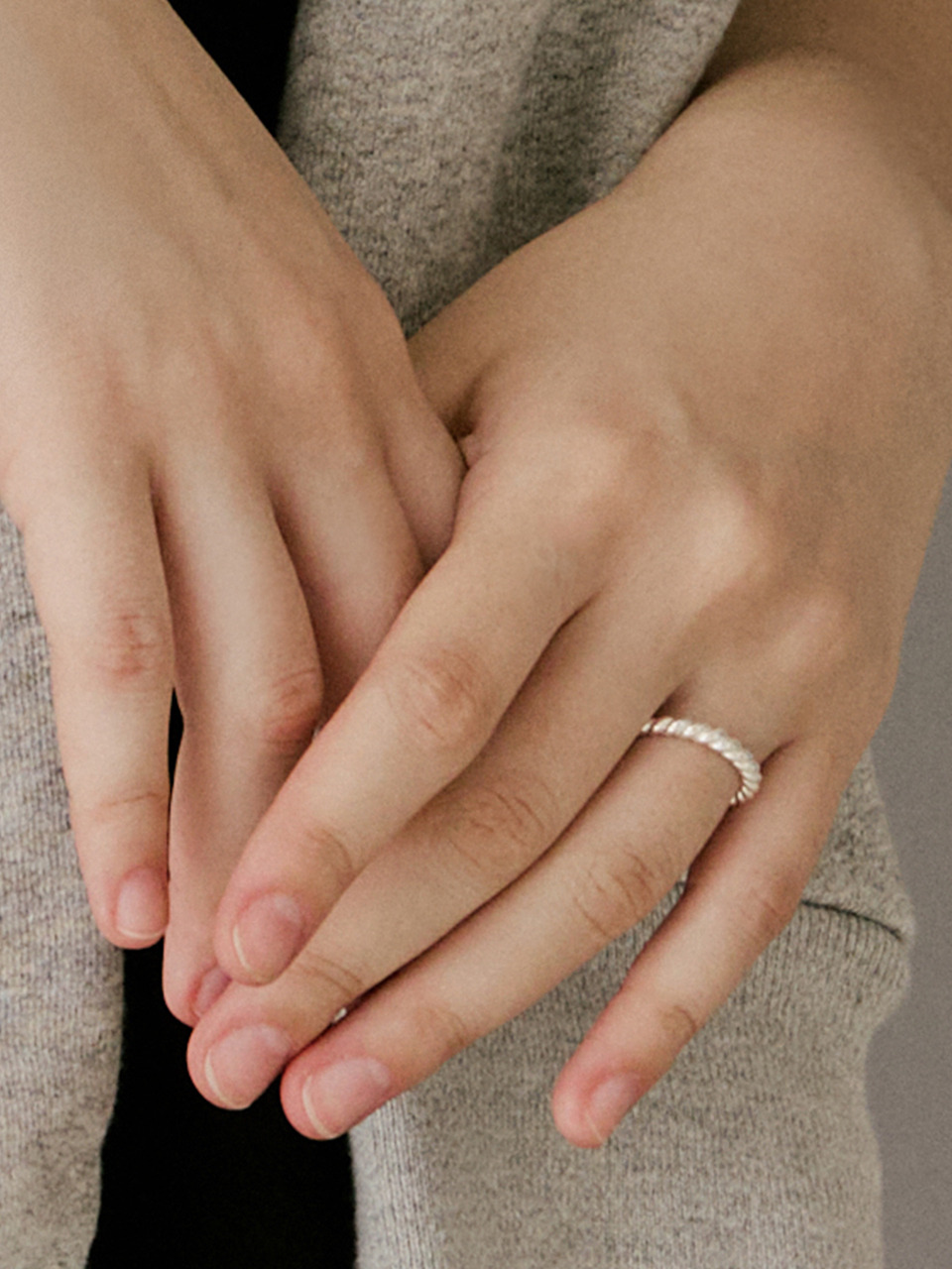 [925 Silver] Crescendo Twist Ring_VH2435RI003M - 하고(HAGO)