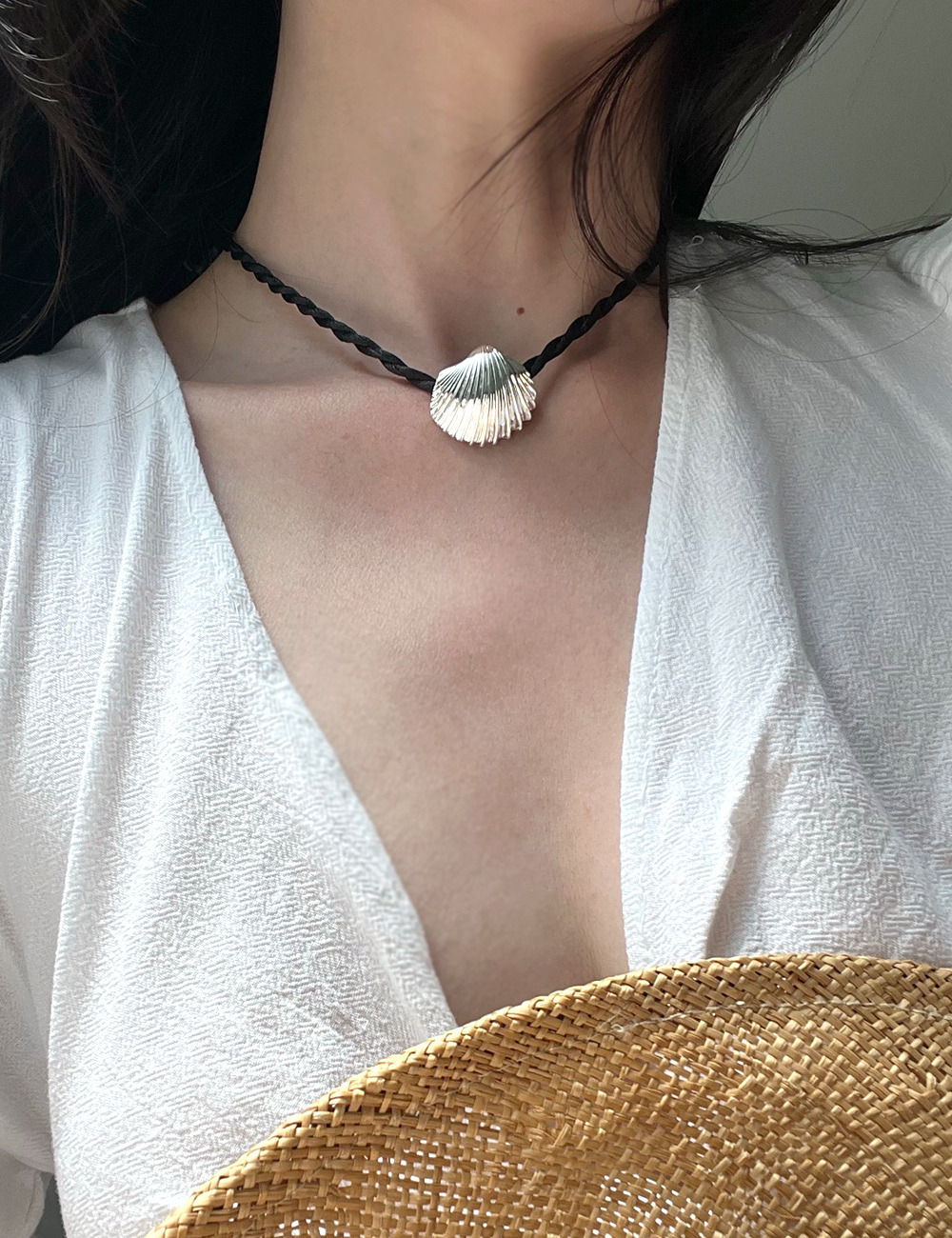 Silk Bold Shell Necklace _ 조개 실크줄 목걸이 - HAGO(하고)