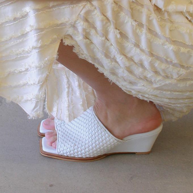 JANE SIMPLE WEDGE MULE _ MESH WHITE - HAGO(하고)