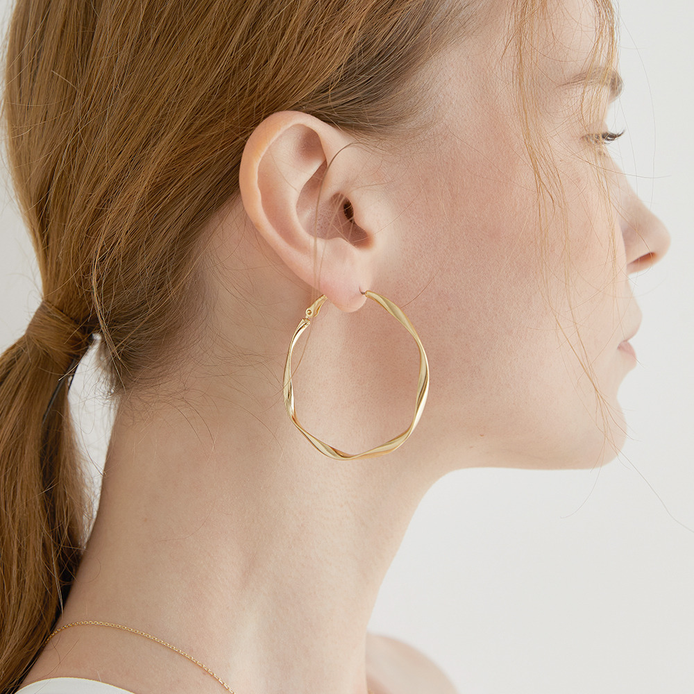 [5%중복쿠폰]over wave ring earrings (E014_gold) - HAGO(하고)