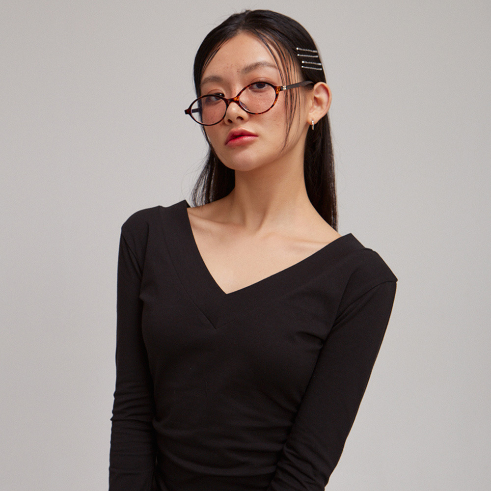 [30%쿠폰]V-neck Basic T_ Black - HAGO(하고)