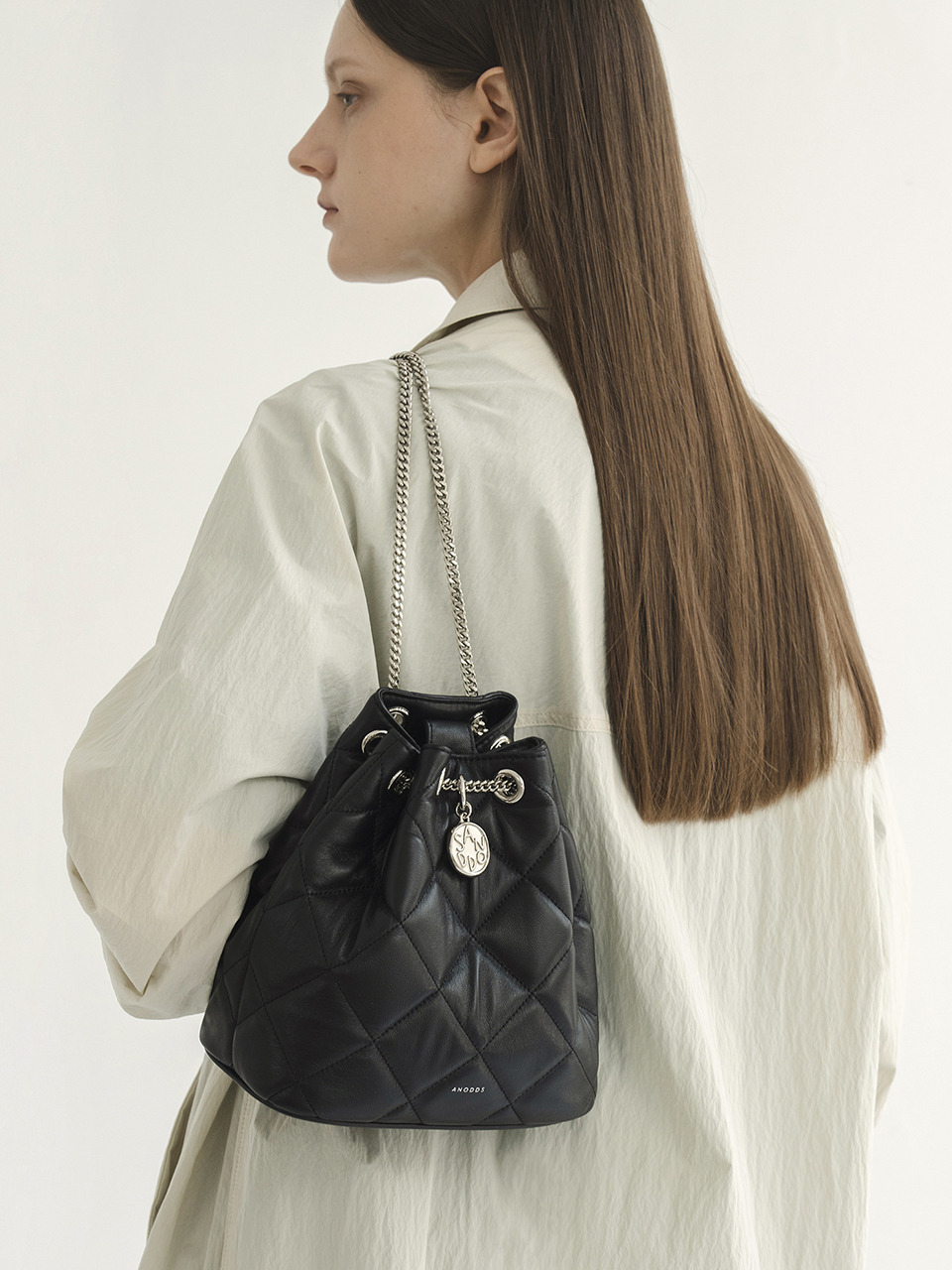 TIWI SLING SHEEPSKIN QUILT chain leather medium bag 2 color - 하고(HAGO)