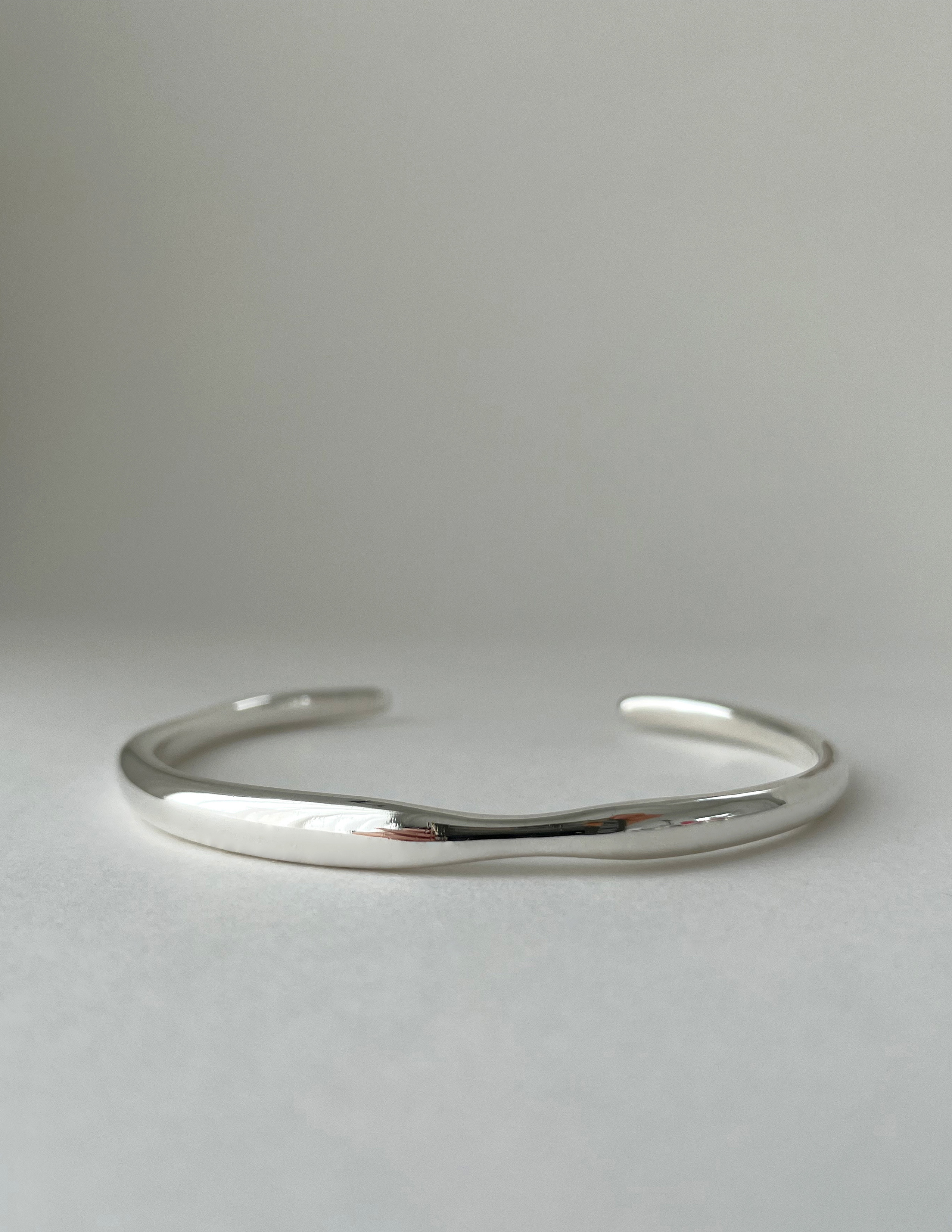 touch bangle - 하고(HAGO)