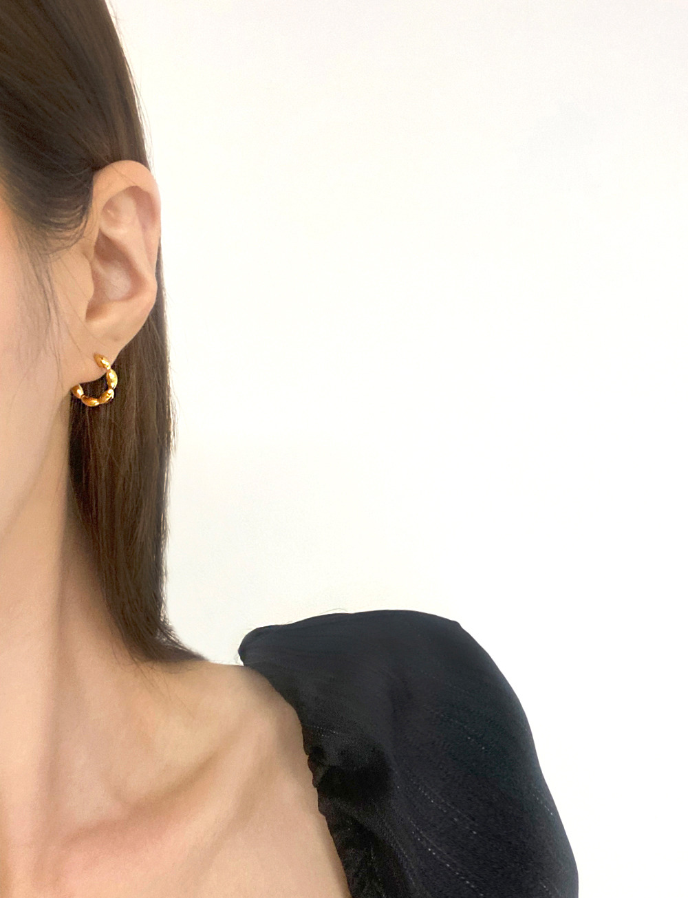 최희진,김지은 착용 Dot Pattern Earring(gold) - HAGO(하고)