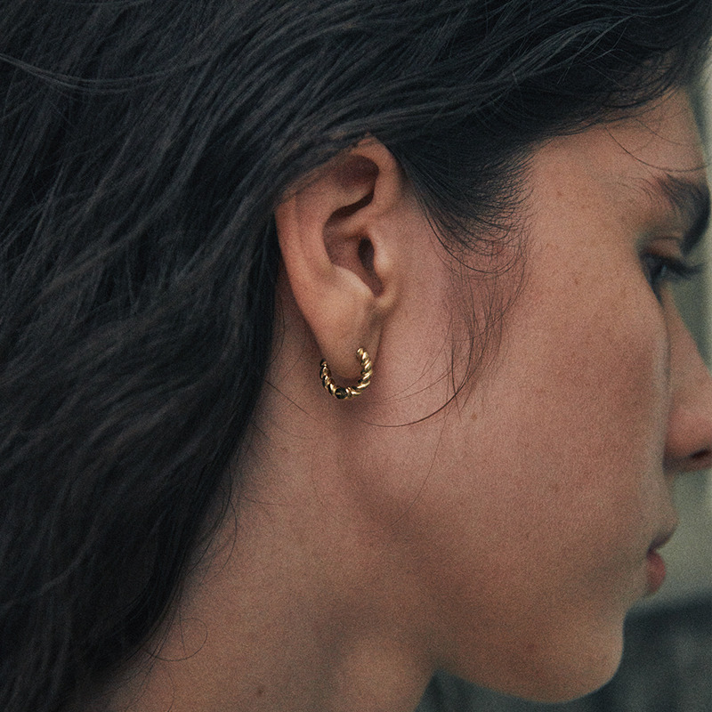 Deux.silver.195 / bout earring (gold) - 하고(HAGO)