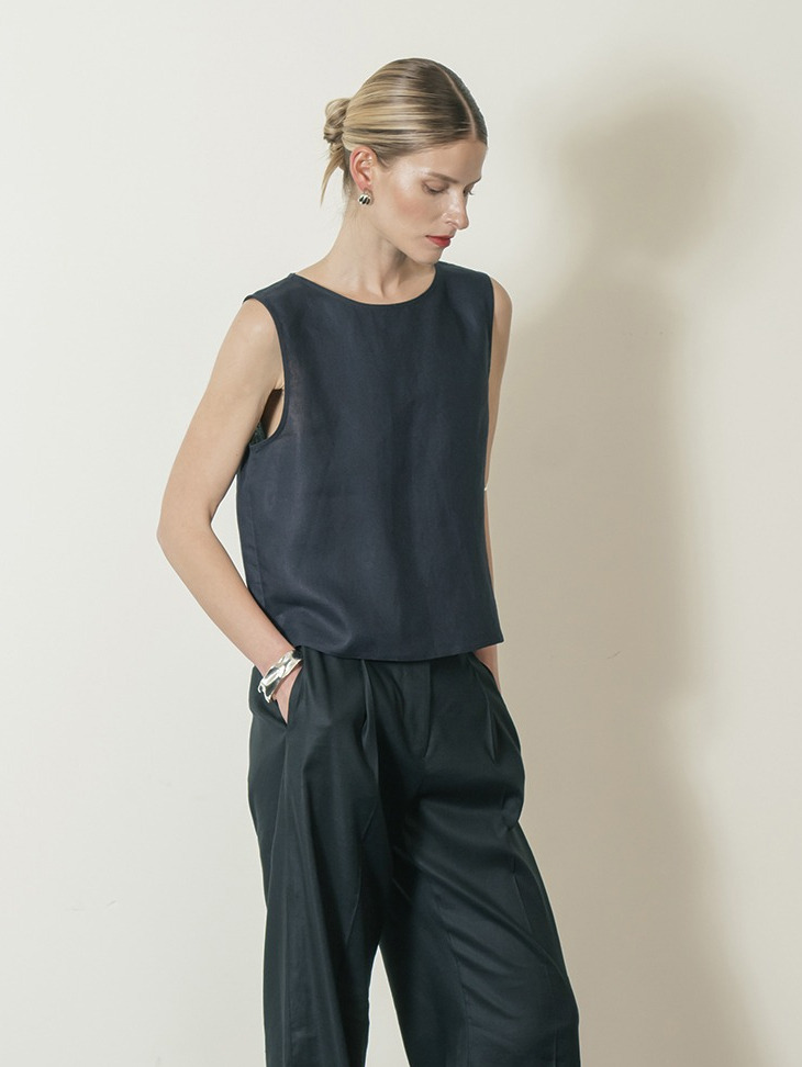 Side zipper sleeveless linen shirt - navy - 하고(HAGO)