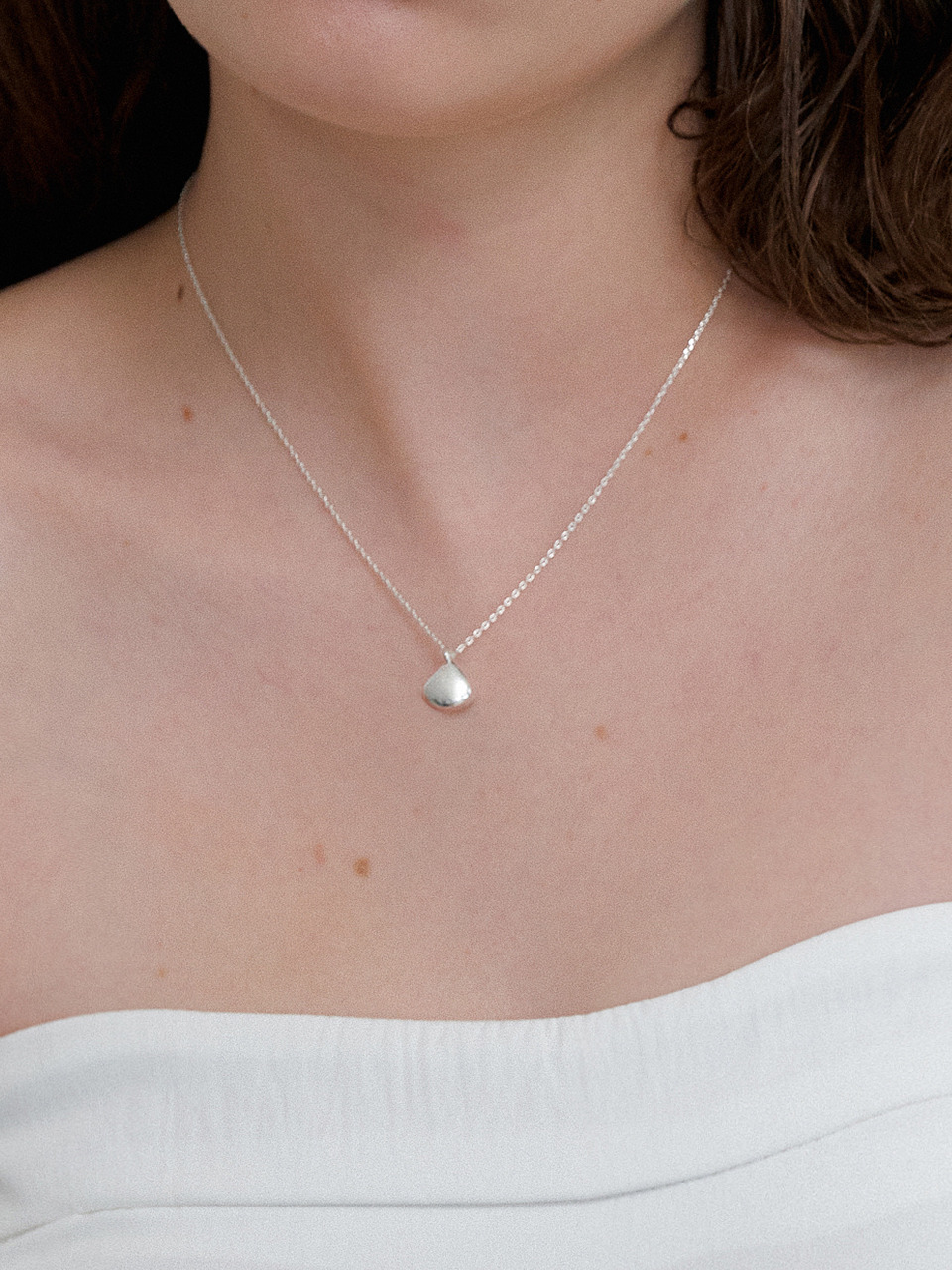 MINI SHELL NECKLACE JN032 - 하고(HAGO)