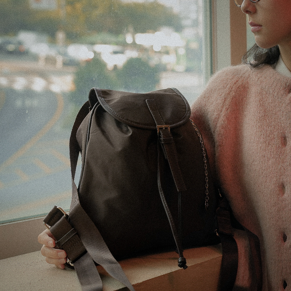 하트 로고 미니 스트링 백팩 다크브라운 Heart logo mini string backpack Dark brown - HAGO(하고)