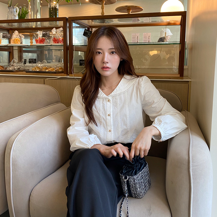 [TWEE] [정향`PICK] 세라 퍼프 레이스 카라 블라우스 - HAGO(하고)