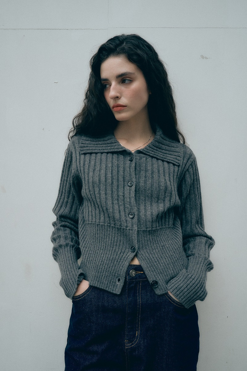 [HAGO단독판매] SEMI CROP KNIT BUTTON CARDIGAN IN GREY - HAGO(하고)