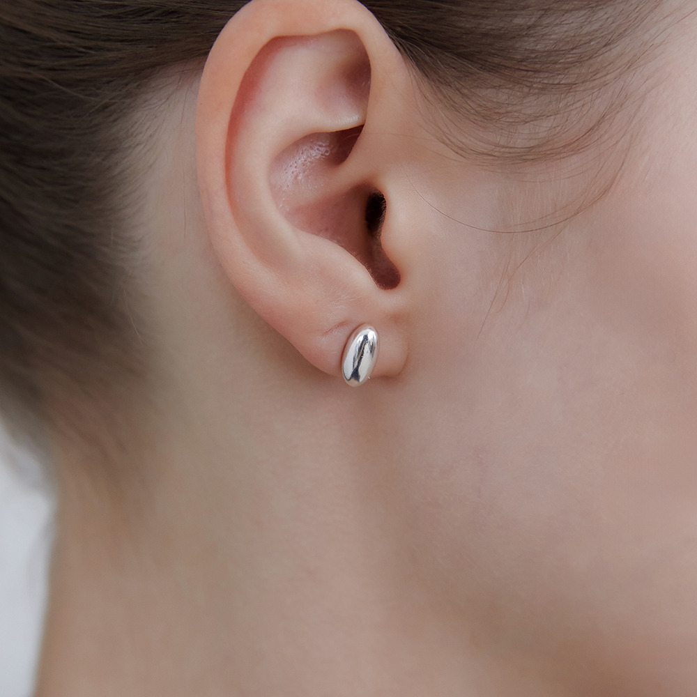 Kidney earring - HAGO(하고)