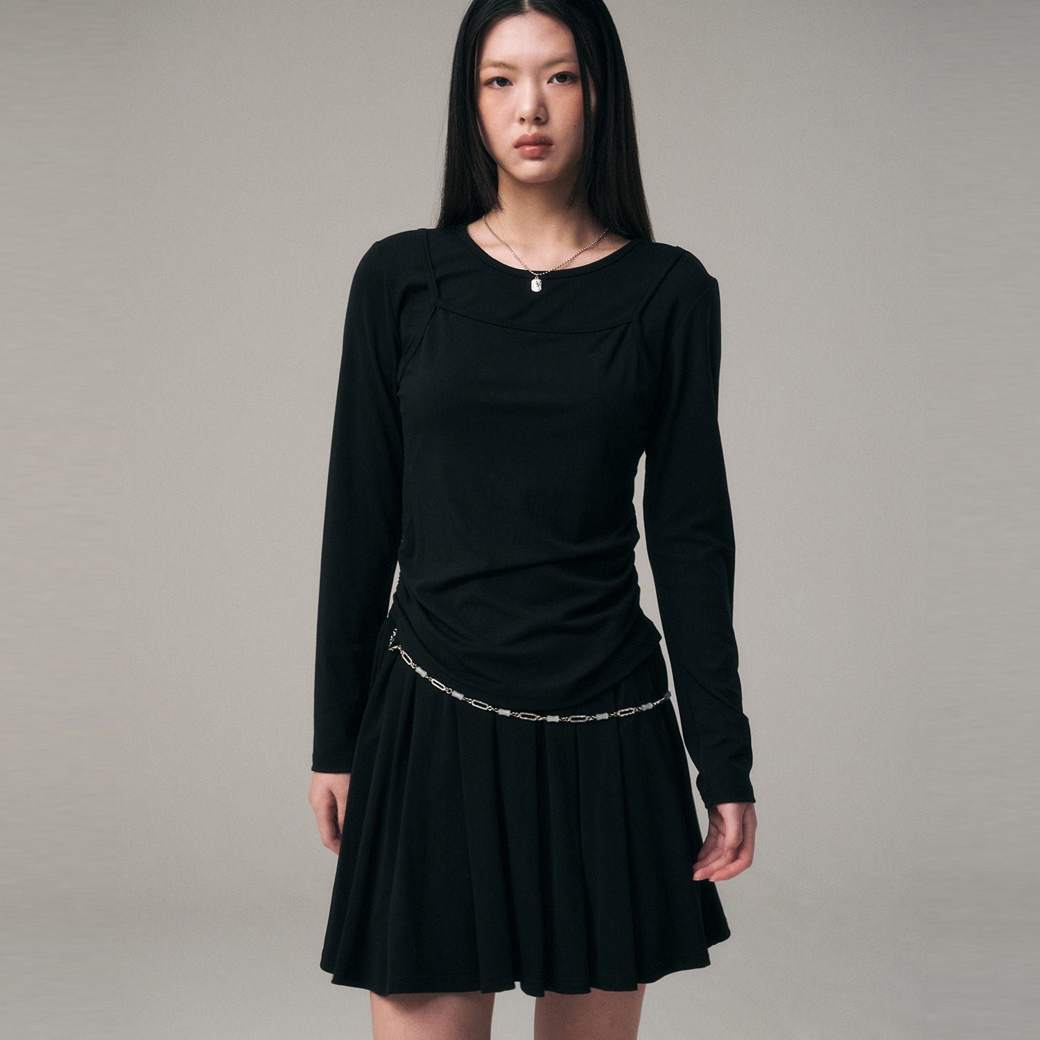 Fake Layered Long Sleeves Skirt Set-up_Black - 하고(HAGO)