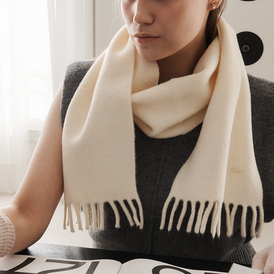 Classic Soft Wool Muffler Ivory - 하고(HAGO)