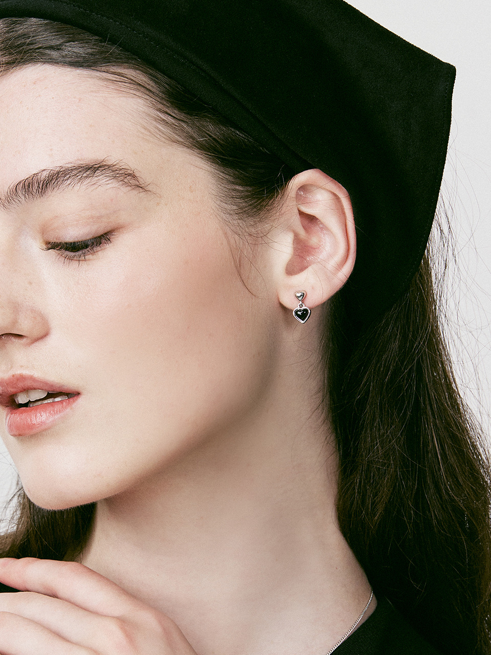 Petit Two Heart Earrings_VH249OEA001M - 하고(HAGO)