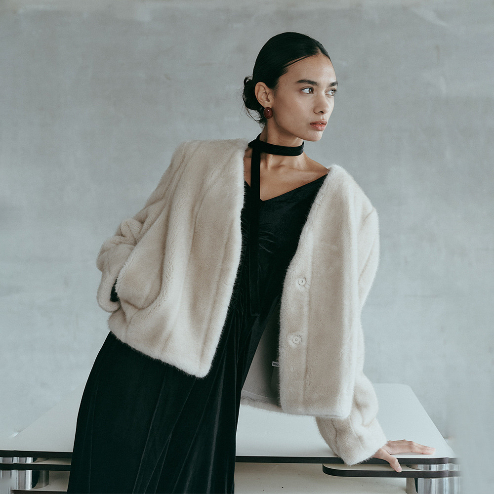 IT_Elegant soft fur jacket_IVORY - 하고(HAGO)