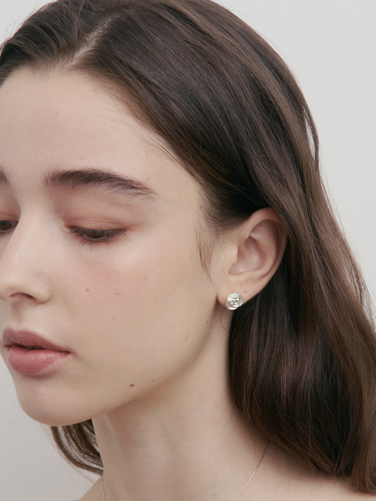 Simple Rose Silver Earring - HAGO(하고)