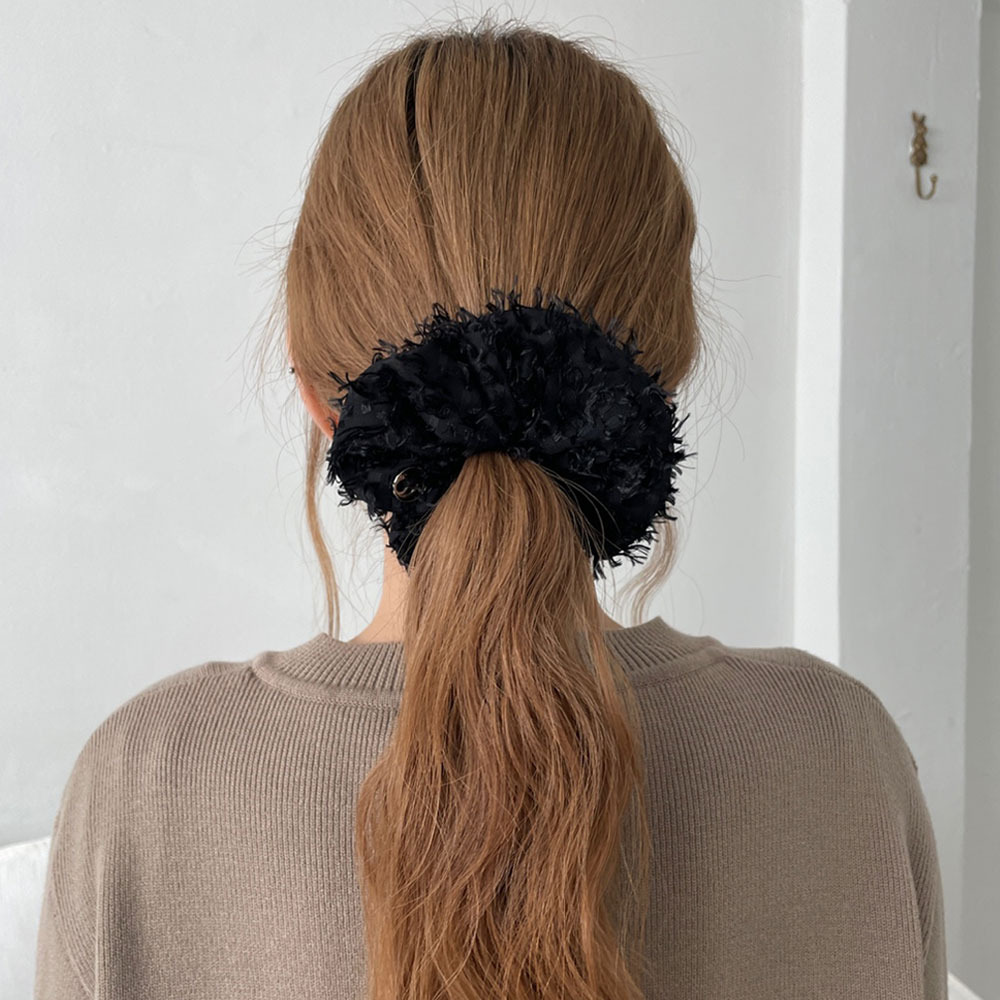 Feather Symbol Scrunchie (Black) - HAGO(하고)