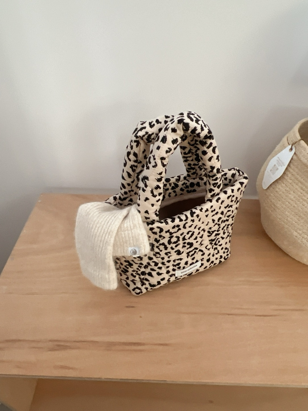 Leopard Padding bag [베이지] - 하고(HAGO)