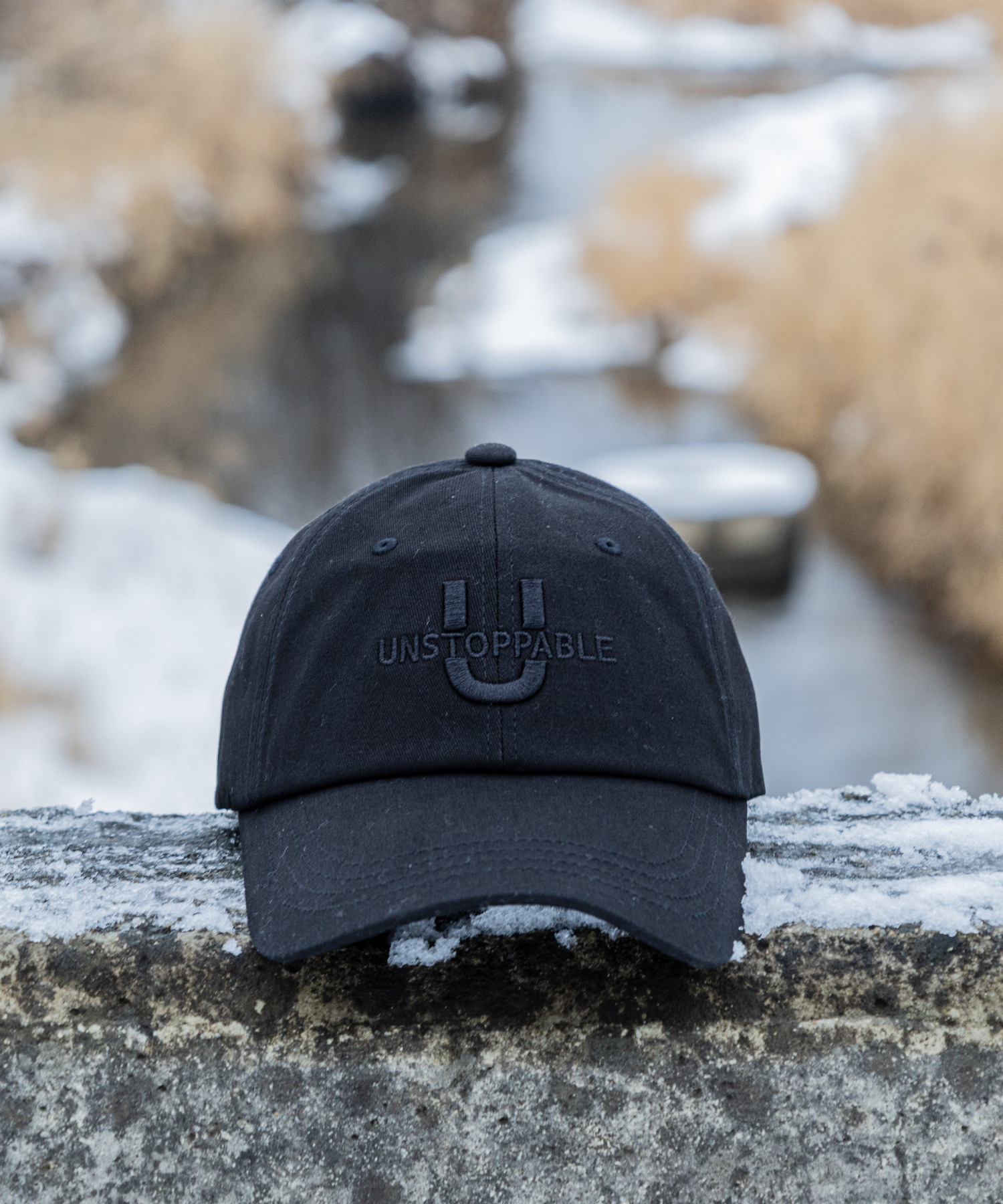 UNSTOPPABLE U signature 언스탑퍼블 U 시그니처 3D 볼캡 - 올블랙 - 하고(HAGO)