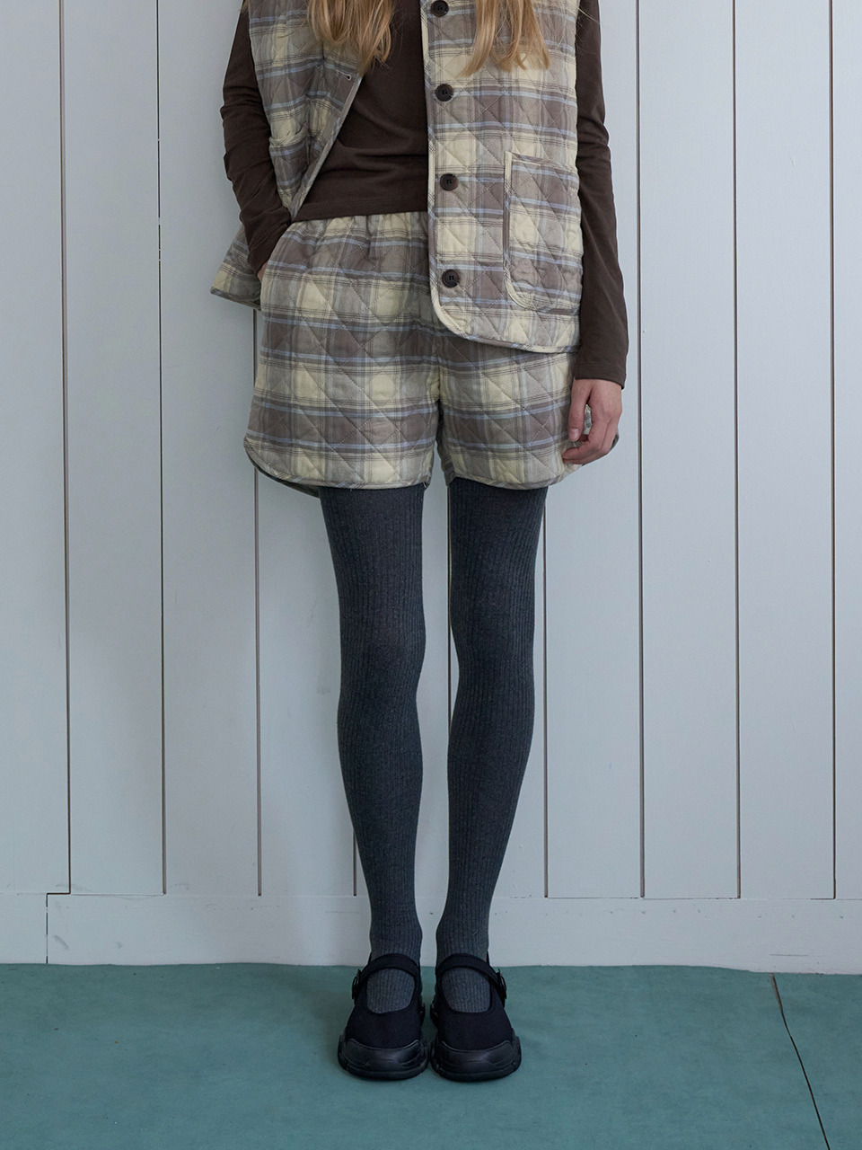 Quilted short pants_beige check - 하고(HAGO)