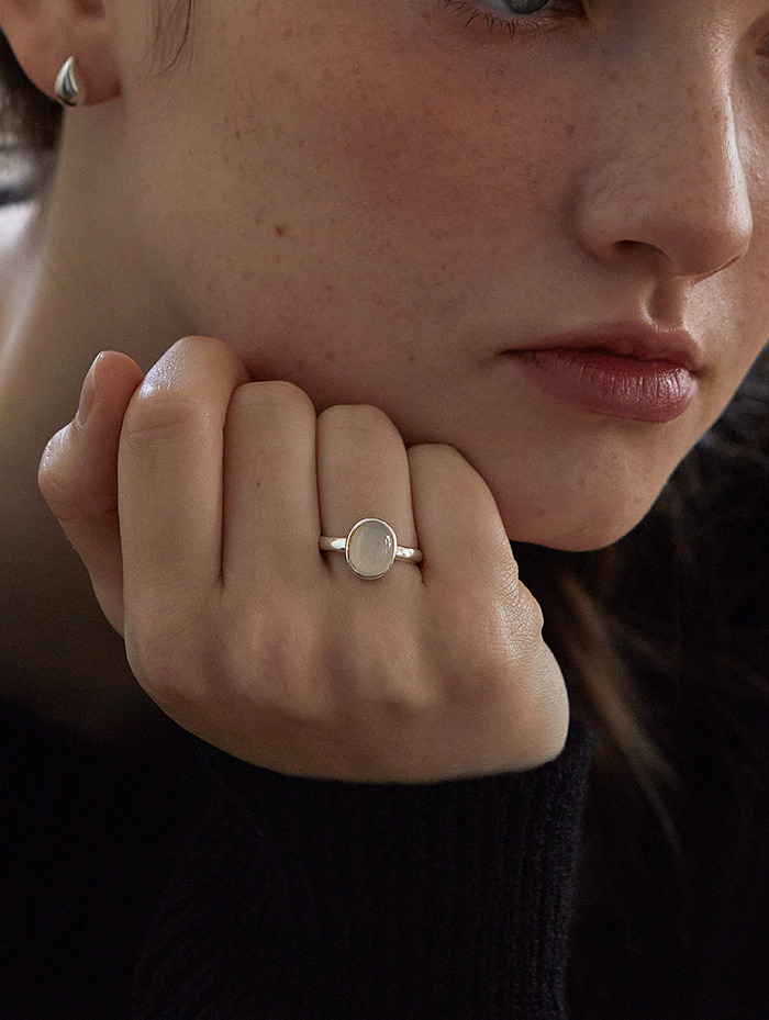 [silver 925] Milky Stone Ring - 하고(HAGO)