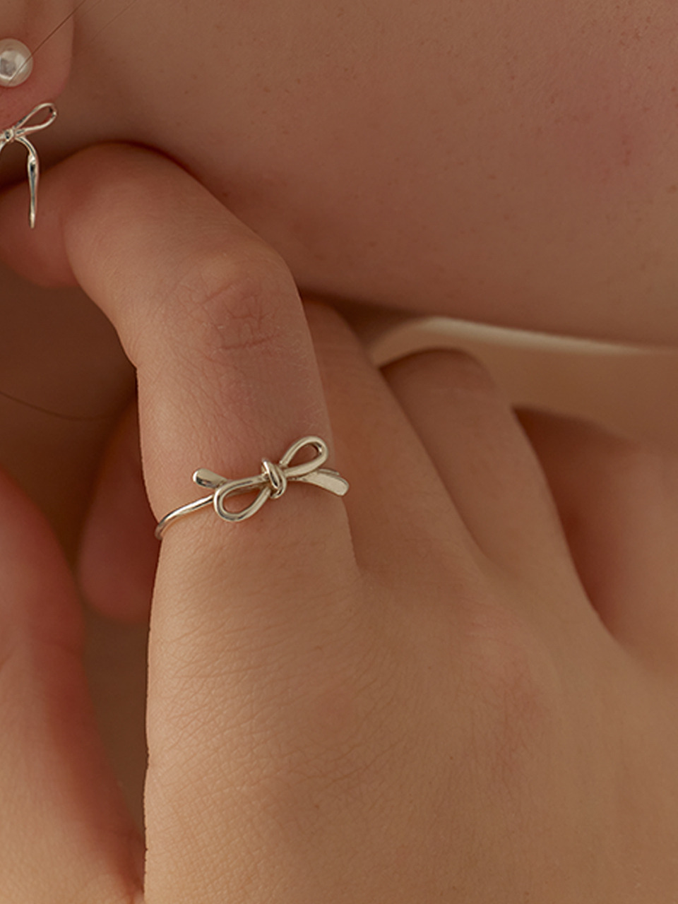 [진주귀걸이 증정] Line ribbon ring - 하고(HAGO)