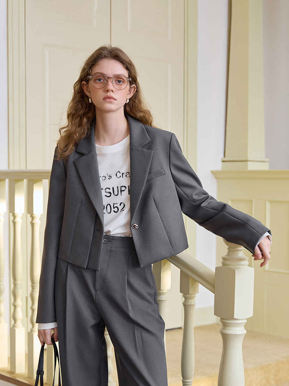 WD_Crop shoulder padded jacket_2 color - 하고(HAGO)