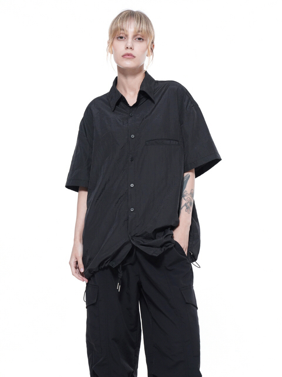 Searsucker String Half Shirt (Black) - 하고(HAGO)