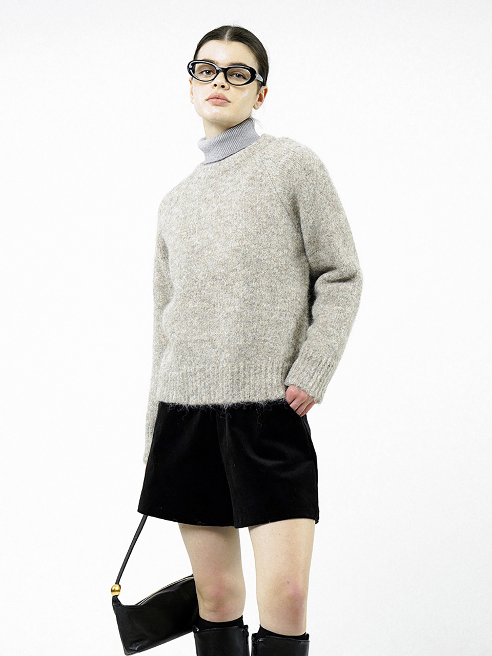 Boucle Reglan Round Knit (Beige) - 하고(HAGO)