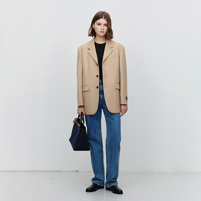 UNISEX 3 BUTTON WOOL BLAZER CAMEL BEIGE_UDJA5A103CM - HAGO(하고)