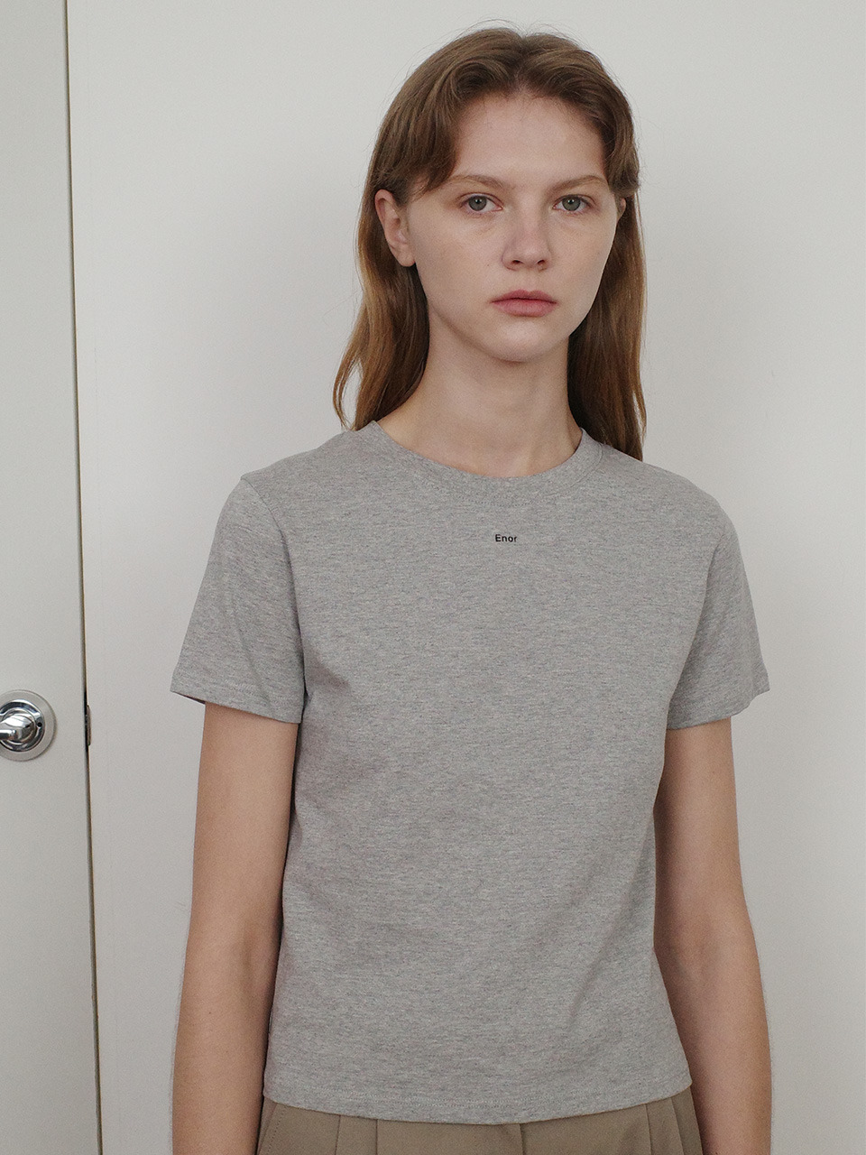 BASIC ENOR CROP T-SHIRT - GREY - 하고(HAGO)