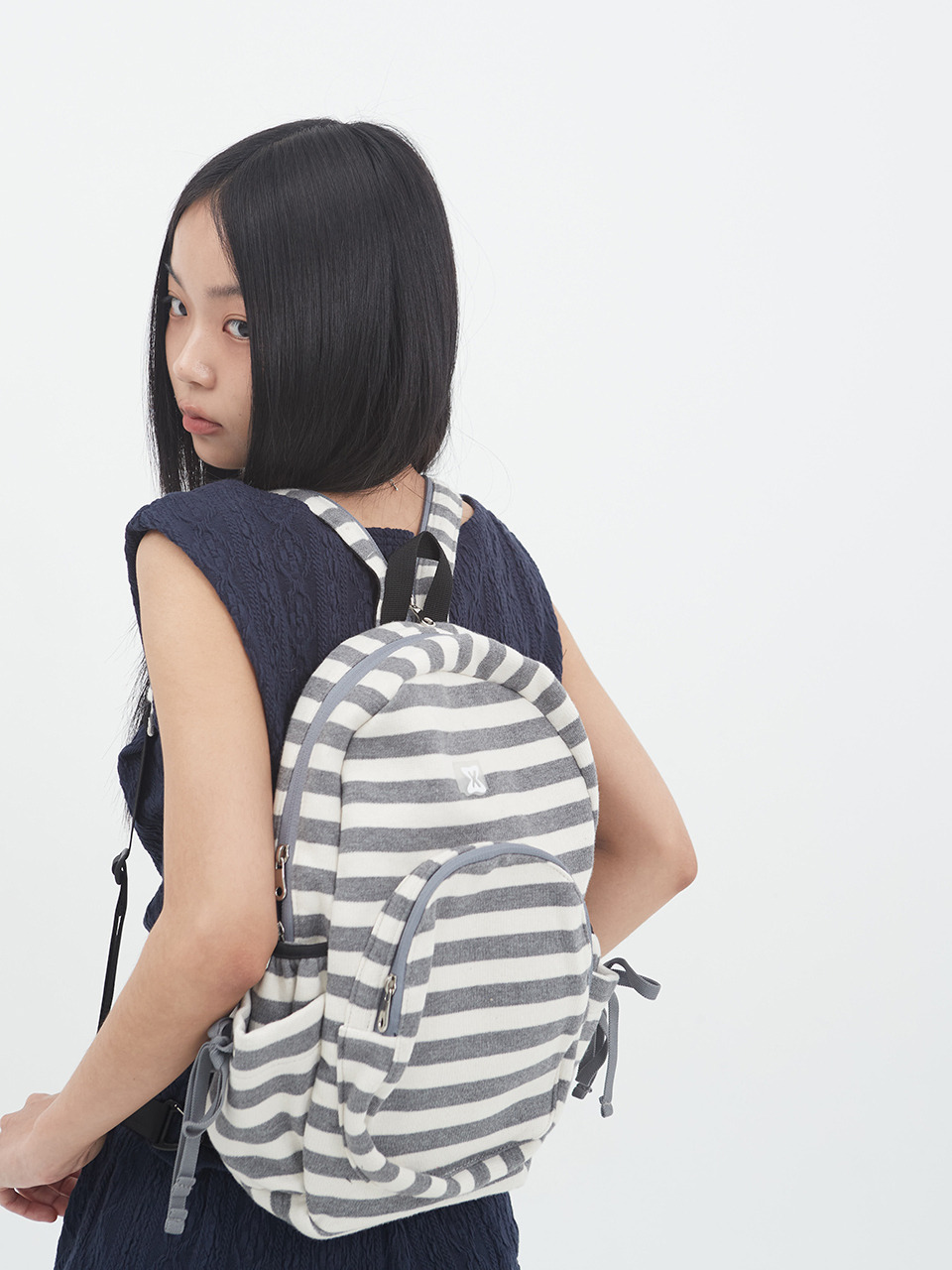 [25% 쿠폰]Nest Sling Backpack (Gray Stripe) - HAGO(하고)
