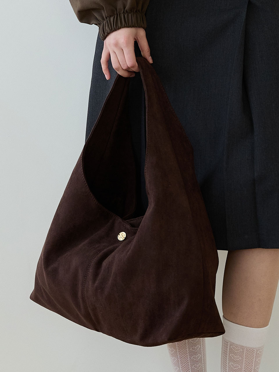 SUEDE SUPPLE SHOULDER BAG_BROWN - HAGO(하고)