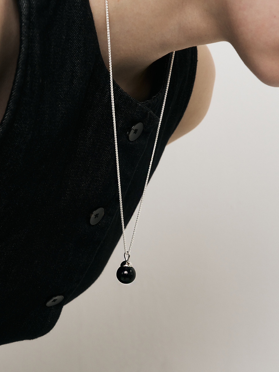 black ball pendant necklace - HAGO(하고)