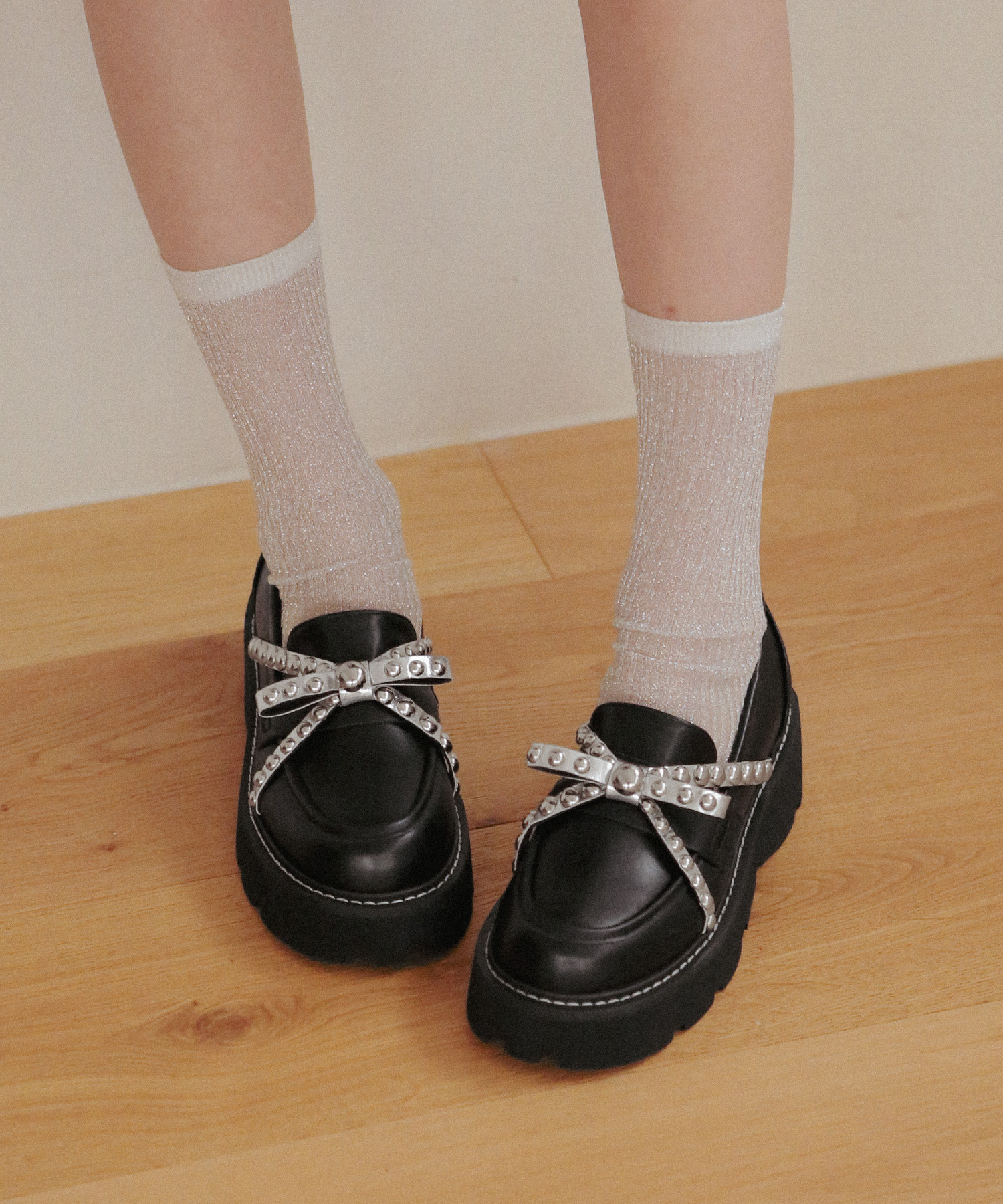 ljh092-7 stud ribbon platform loafer _ black - 하고(HAGO)