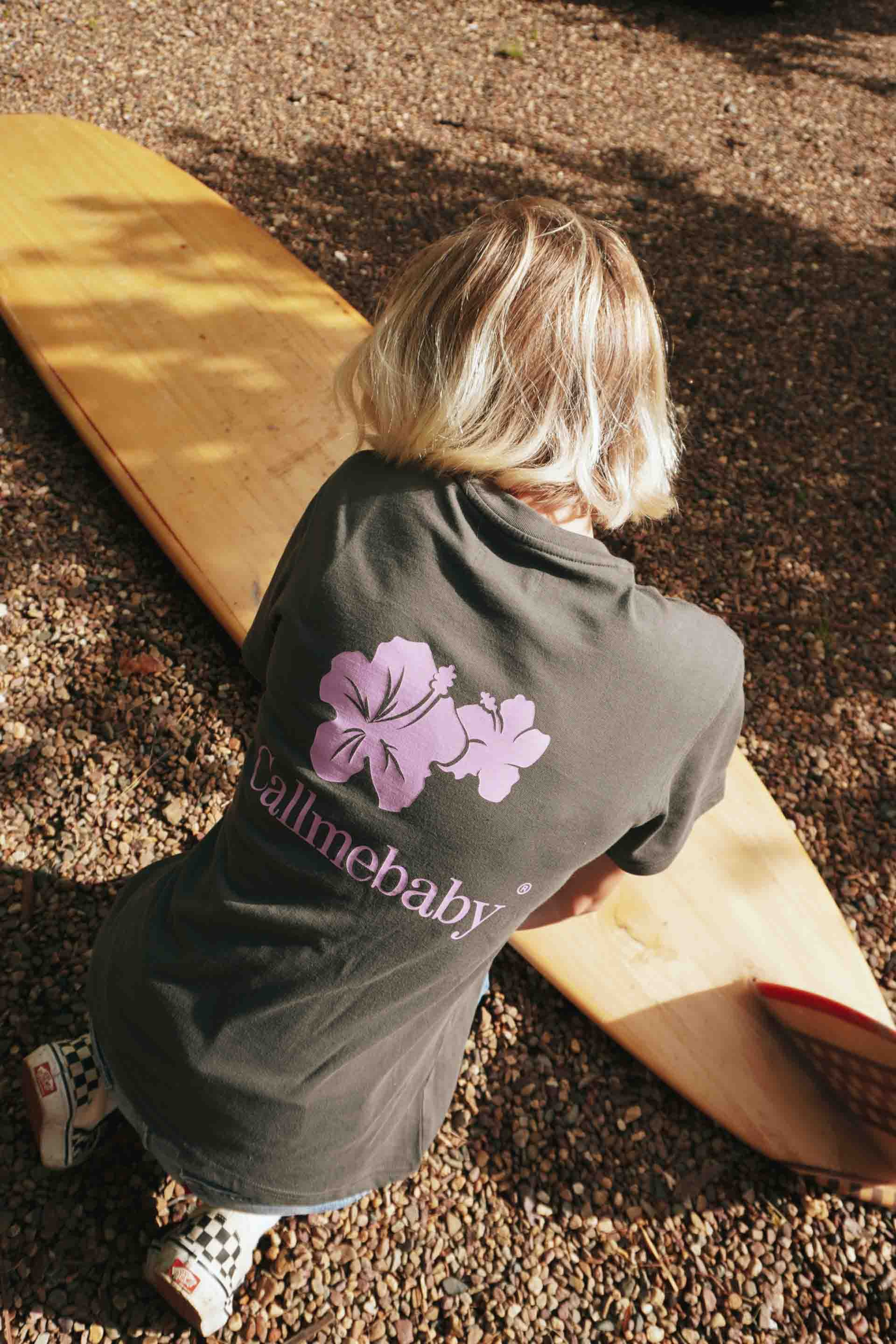 Aloha Bloom Tee_Charcoal - HAGO(하고)